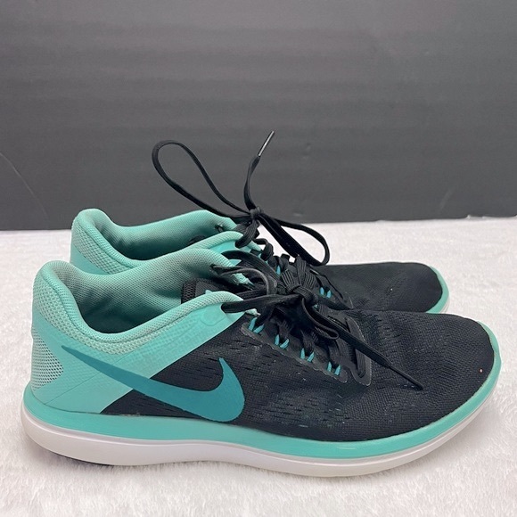 Nike | Shoes | Nike Flex 26 Run Sneakers Size 75 Turquoiseblack Running ...